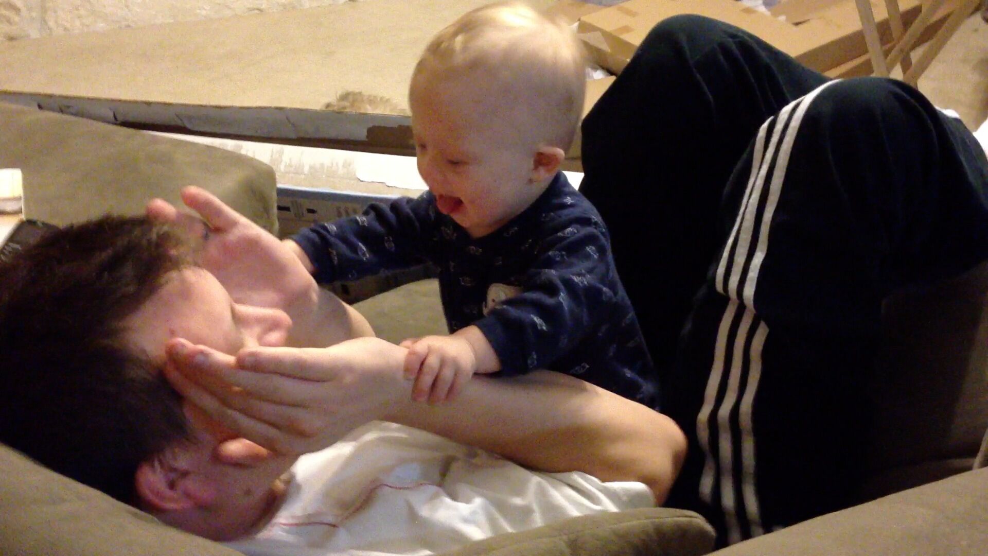 2 Ways Playing Peek-A-Boo With Your Baby Helps Them Develop